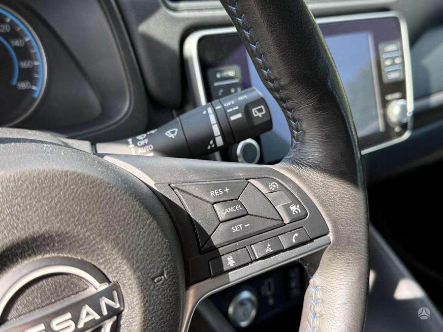 Melns Nissan Leaf 2022 Rīga, ar dzinēja tilpumu 0.00 L un nobraukumu 55 tūkst. km par 16550 €, foto 22 vietnē AUTOMOTO.COM.LV