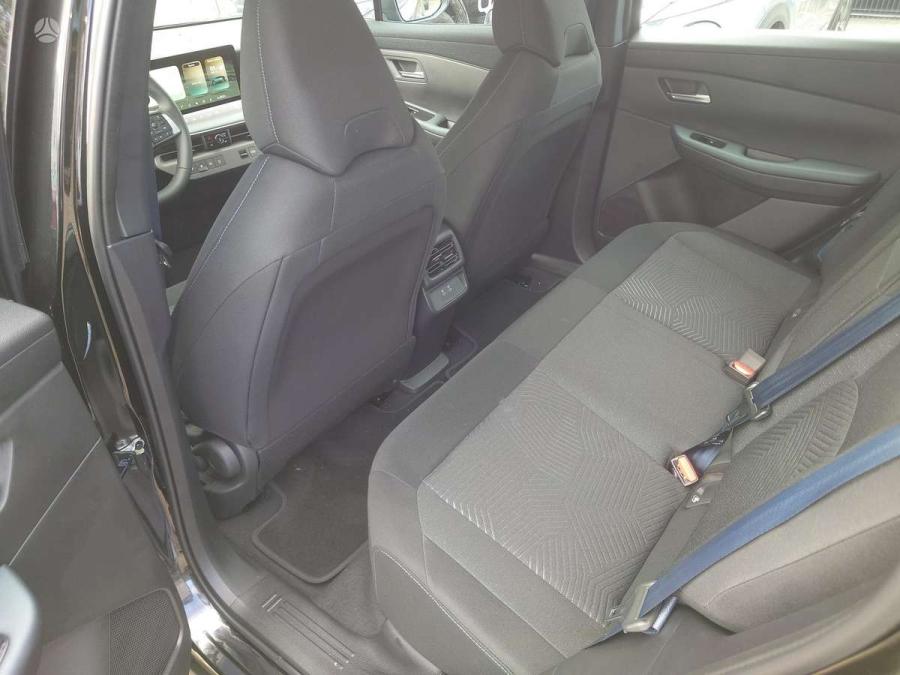 Black Nissan Leaf 2026 in Kaunas, with an engine capacity of 0.00 L and mileage of 0 thousand km for 40890 €, photo 9 on AUTOMOTO.COM.LV