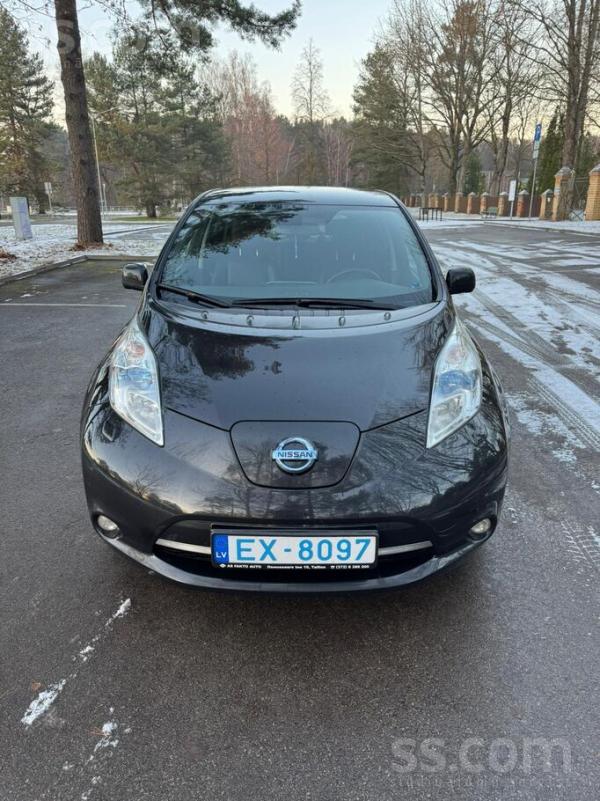Black Nissan Leaf 2014 in Riga, with an engine capacity of 0.00 L and mileage of 218 thousand km for 4500 €, photo 2 on AUTOMOTO.COM.LV