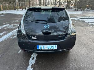 Melns Nissan Leaf 2014 Rīga, ar dzinēja tilpumu 0.00 L un nobraukumu 218 tūkst. km par 4500 €, foto 5 vietnē AUTOMOTO.COM.LV