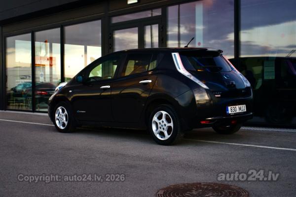 Melns Nissan Leaf 2014 Tallina, ar dzinēja tilpumu 0.00 L un nobraukumu 181 tūkst. km par 4900 €, foto 3 vietnē AUTOMOTO.COM.LV