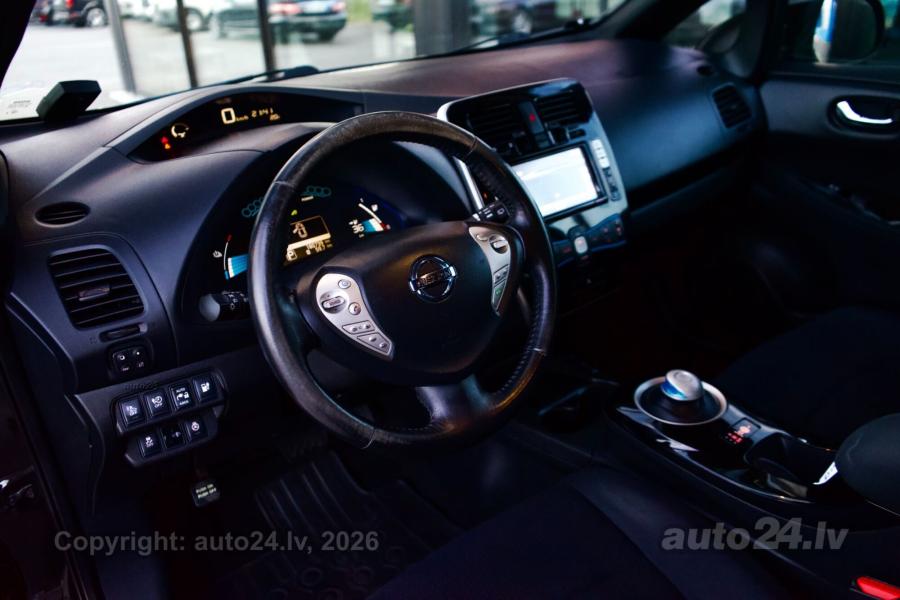 Melns Nissan Leaf 2014 Tallina, ar dzinēja tilpumu 0.00 L un nobraukumu 181 tūkst. km par 4900 €, foto 11 vietnē AUTOMOTO.COM.LV