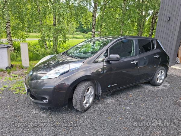Black Nissan Leaf 2014 in Tallinn, with an engine capacity of 0.00 L and mileage of 133 thousand km for 4000 €, photo 1 on AUTOMOTO.COM.LV