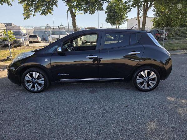 Black Nissan Leaf 2014 in Marijampole, with an engine capacity of 0.00 L and mileage of 143 thousand km for 4200 €, photo 4 on AUTOMOTO.COM.LV