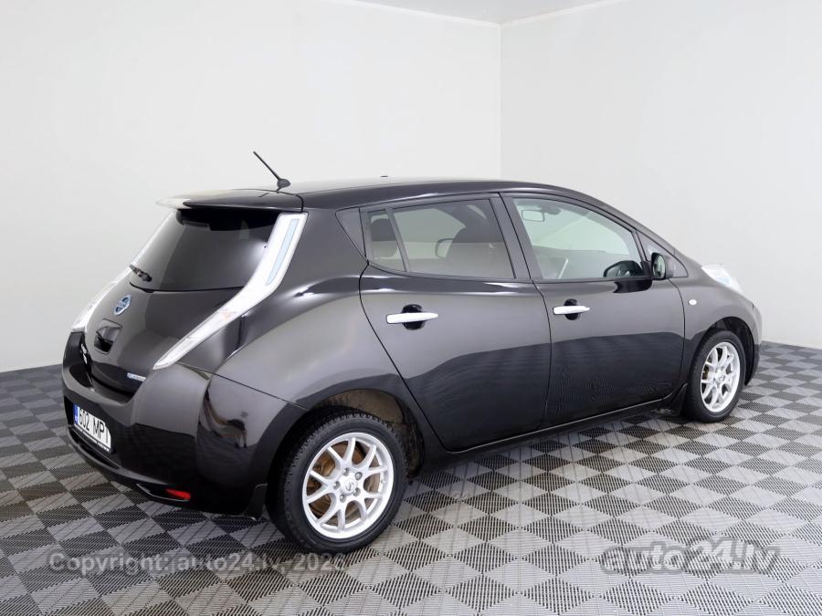 Black Nissan Leaf 2014 in Tallinn, with an engine capacity of 0.00 L and mileage of 188 thousand km for 2499 €, photo 4 on AUTOMOTO.COM.LV