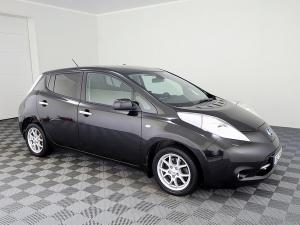 Melns Nissan Leaf 2014 Tallina, ar dzinēja tilpumu 0.00 L un nobraukumu 188 tūkst. km par 2499 €, foto  vietnē AUTOMOTO.COM.LV