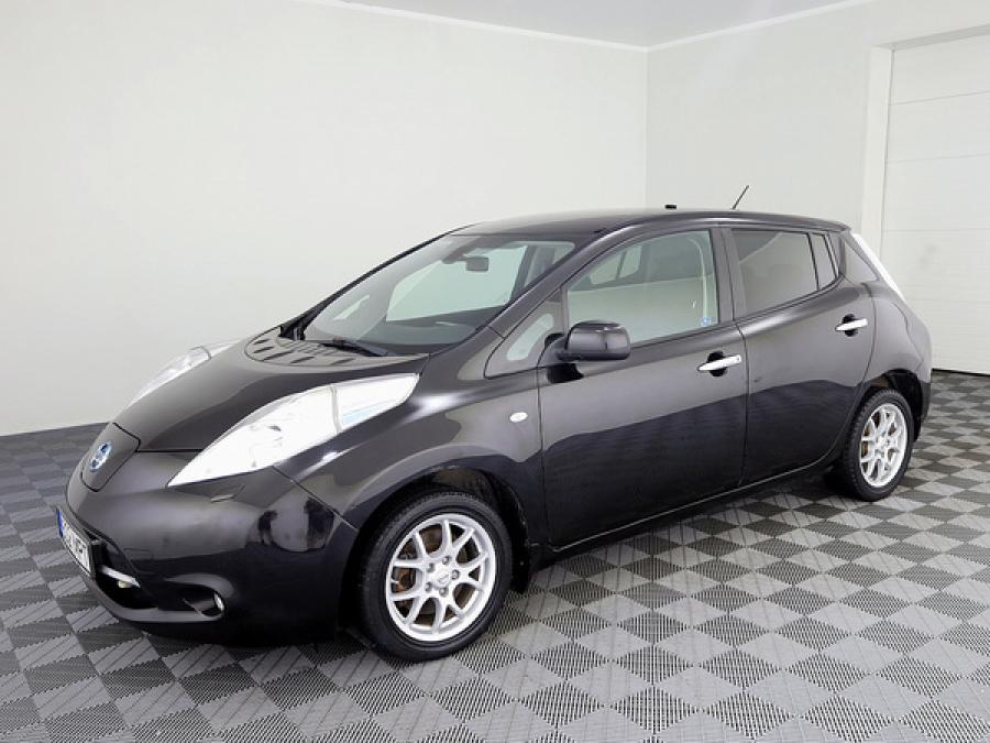 Black Nissan Leaf 2014 in Tallinn, with an engine capacity of 0.00 L and mileage of 188 thousand km for 2299 €, photo 3 on AUTOMOTO.COM.LV