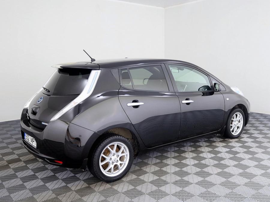 Black Nissan Leaf 2014 in Tallinn, with an engine capacity of 0.00 L and mileage of 188 thousand km for 2299 €, photo 4 on AUTOMOTO.COM.LV