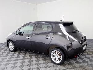 Black Nissan Leaf 2014 in Tallinn, with an engine capacity of 0.00 L and mileage of 188 thousand km for 2299 €, photo 5 on AUTOMOTO.COM.LV