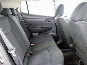 Black Nissan Leaf 2014 in Tallinn, with an engine capacity of 0.00 L and mileage of 188 thousand km for 2299 €, photo 8 on AUTOMOTO.COM.LV