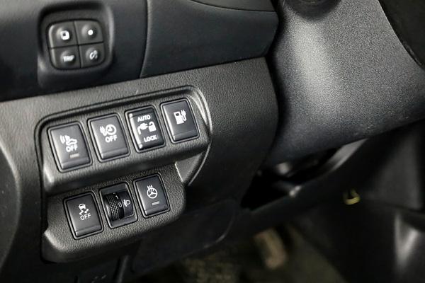 Black Nissan Leaf 2014 in Tallinn, with an engine capacity of 0.00 L and mileage of 188 thousand km for 2299 €, photo 9 on AUTOMOTO.COM.LV