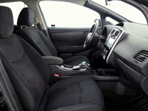 Black Nissan Leaf 2014 in Tallinn, with an engine capacity of 0.00 L and mileage of 188 thousand km for 2299 €, photo 16 on AUTOMOTO.COM.LV