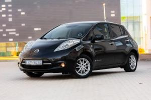 Melns Nissan Leaf 2015 Jelgava, ar dzinēja tilpumu 0.00 L un nobraukumu 134 tūkst. km par 5900 €, foto  vietnē AUTOMOTO.COM.LV