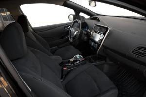 Black Nissan Leaf 2015 in Jelgava, with an engine capacity of 0.00 L and mileage of 134 thousand km for 5900 €, photo 19 on AUTOMOTO.COM.LV