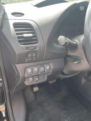 Black Nissan Leaf 2016 in Vilnius, with an engine capacity of 0.00 L and mileage of 107 thousand km for 3800 €, photo 11 on AUTOMOTO.COM.LV