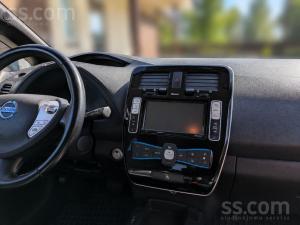 Melns Nissan Leaf 2017 Rīga, ar dzinēja tilpumu 0.00 L un nobraukumu 161 tūkst. km par 6000 €, foto 5 vietnē AUTOMOTO.COM.LV