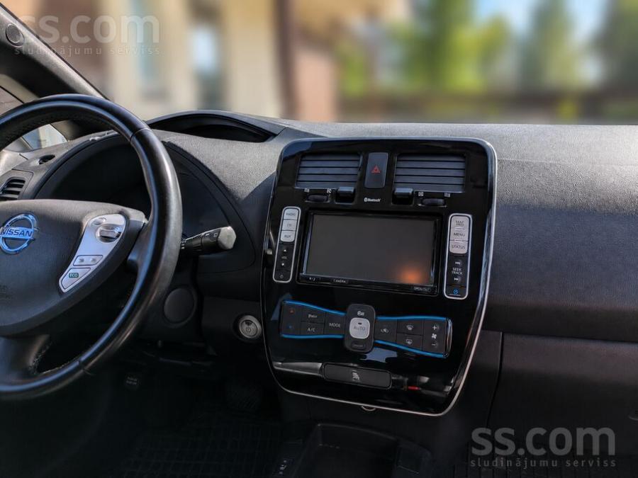 Melns Nissan Leaf 2017 Rīga, ar dzinēja tilpumu 0.00 L un nobraukumu 161 tūkst. km par 6000 €, foto 5 vietnē AUTOMOTO.COM.LV