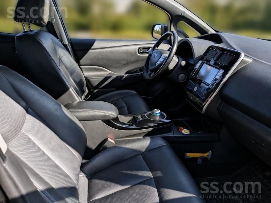 Melns Nissan Leaf 2017 Rīga, ar dzinēja tilpumu 0.00 L un nobraukumu 161 tūkst. km par 6000 €, foto 6 vietnē AUTOMOTO.COM.LV
