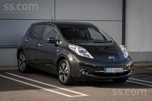 Black Nissan Leaf 2017 in Riga, with an engine capacity of 0.00 L and mileage of 161 thousand km for 4990 €, photo 4 on AUTOMOTO.COM.LV
