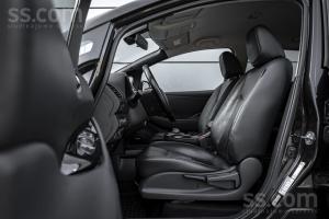 Black Nissan Leaf 2017 in Riga, with an engine capacity of 0.00 L and mileage of 161 thousand km for 4990 €, photo 11 on AUTOMOTO.COM.LV