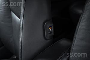 Black Nissan Leaf 2017 in Riga, with an engine capacity of 0.00 L and mileage of 161 thousand km for 4990 €, photo 12 on AUTOMOTO.COM.LV