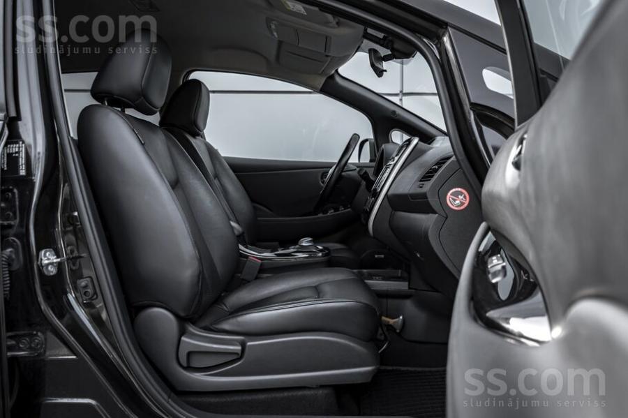 Black Nissan Leaf 2017 in Riga, with an engine capacity of 0.00 L and mileage of 161 thousand km for 4990 €, photo 13 on AUTOMOTO.COM.LV