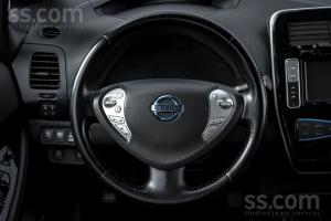 Black Nissan Leaf 2017 in Riga, with an engine capacity of 0.00 L and mileage of 161 thousand km for 4990 €, photo 21 on AUTOMOTO.COM.LV