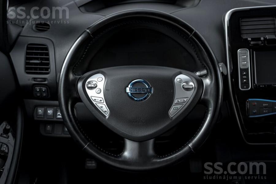 Black Nissan Leaf 2017 in Riga, with an engine capacity of 0.00 L and mileage of 161 thousand km for 4990 €, photo 21 on AUTOMOTO.COM.LV