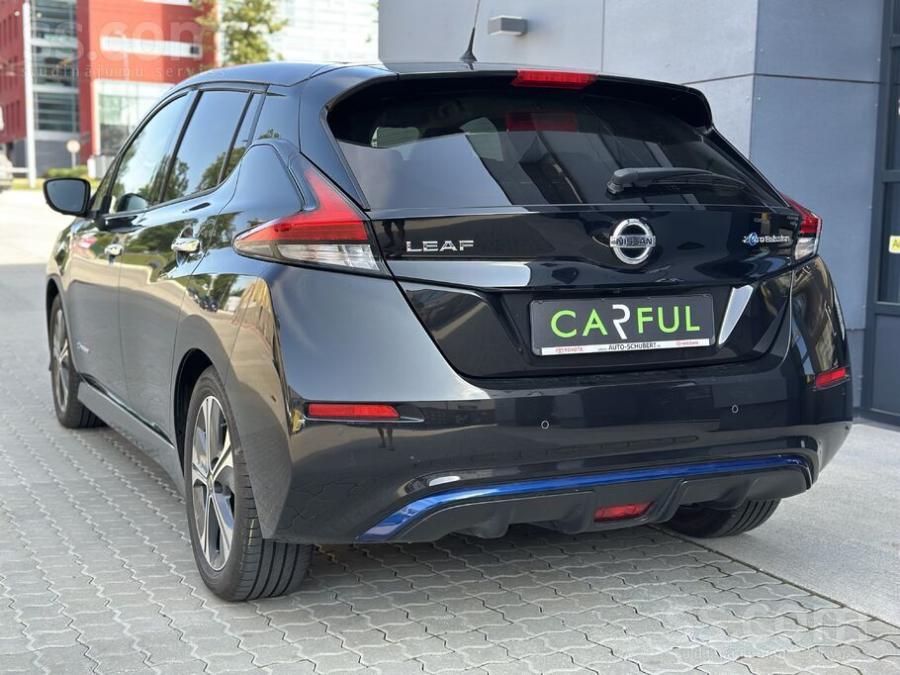 Black Nissan Leaf 2018 in Riga, with an engine capacity of 0.00 L and mileage of 90 thousand km for 11500 €, photo 6 on AUTOMOTO.COM.LV