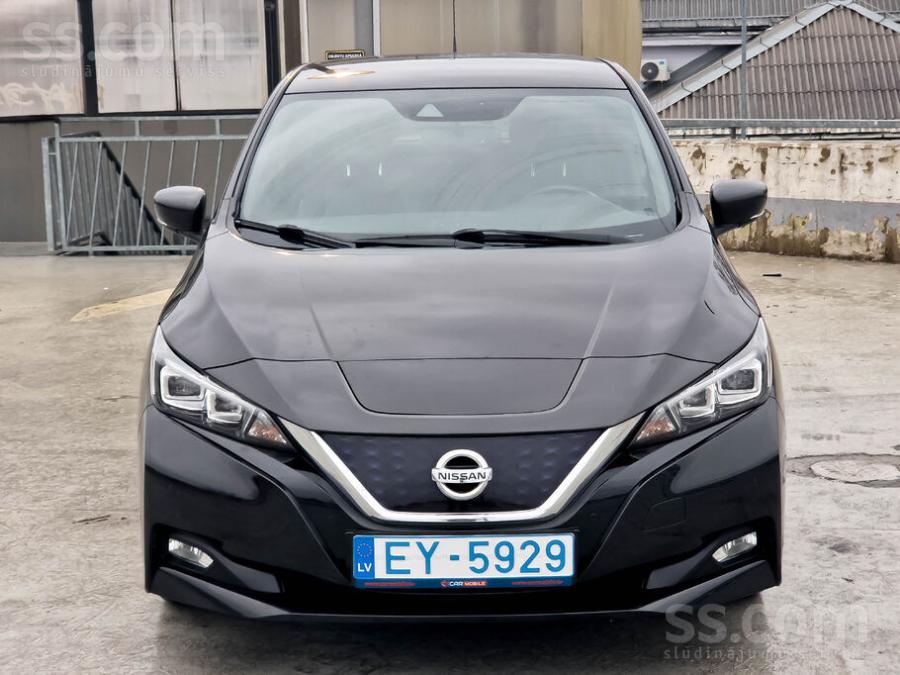 Melns Nissan Leaf 2018 Rīga, ar dzinēja tilpumu 0.00 L un nobraukumu 85 tūkst. km par 11950 €, foto 3 vietnē AUTOMOTO.COM.LV