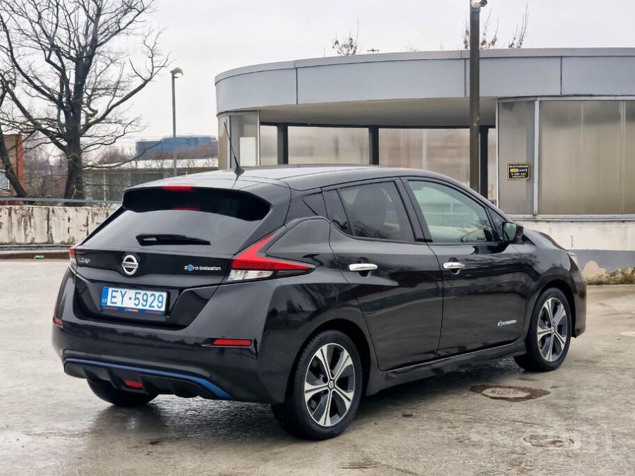 Melns Nissan Leaf 2018 Rīga, ar dzinēja tilpumu 0.00 L un nobraukumu 85 tūkst. km par 11950 €, foto 9 vietnē AUTOMOTO.COM.LV