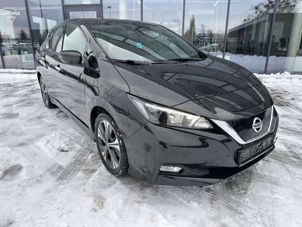 Melns Nissan Leaf 2018 Kauņa, ar dzinēja tilpumu 0.00 L un nobraukumu 160 tūkst. km par 9500 €, foto 2 vietnē AUTOMOTO.COM.LV