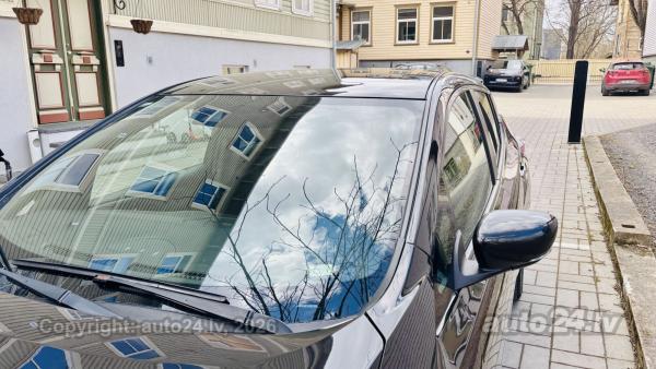 Black Nissan Leaf 2018 in Tallinn, with an engine capacity of 0.00 L and mileage of 192 thousand km for 9999 €, photo 4 on AUTOMOTO.COM.LV