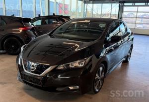 Black Nissan Leaf 2018 in Jelgava, with an engine capacity of 0.00 L and mileage of 181 thousand km for 8250 €, photo 3 on AUTOMOTO.COM.LV