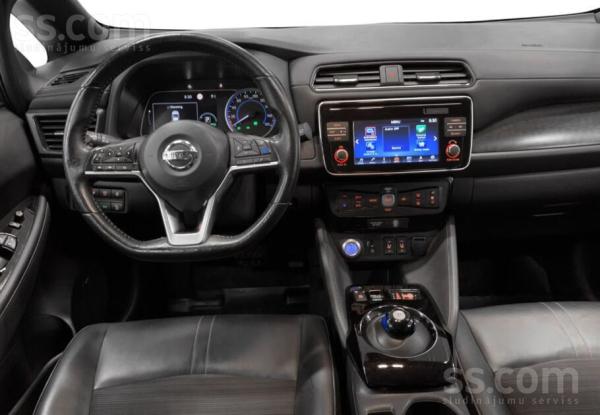 Black Nissan Leaf 2018 in Jelgava, with an engine capacity of 0.00 L and mileage of 181 thousand km for 8250 €, photo 7 on AUTOMOTO.COM.LV