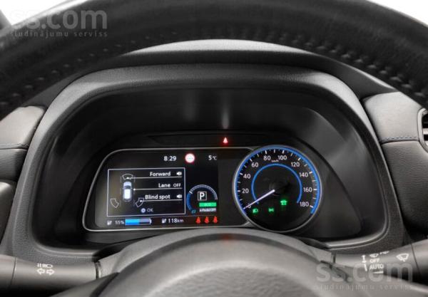 Black Nissan Leaf 2018 in Jelgava, with an engine capacity of 0.00 L and mileage of 181 thousand km for 8250 €, photo 9 on AUTOMOTO.COM.LV