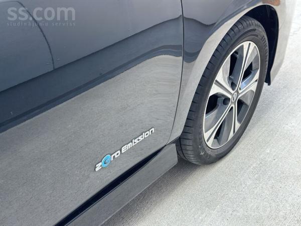 Melns Nissan Leaf 2018 Rīga, ar dzinēja tilpumu 0.00 L un nobraukumu 90 tūkst. km par 10900 €, foto 8 vietnē AUTOMOTO.COM.LV