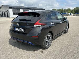 Black Nissan Leaf 2018 in Panevezys, with an engine capacity of 0.00 L and mileage of 169 thousand km for 8350 €, photo 4 on AUTOMOTO.COM.LV