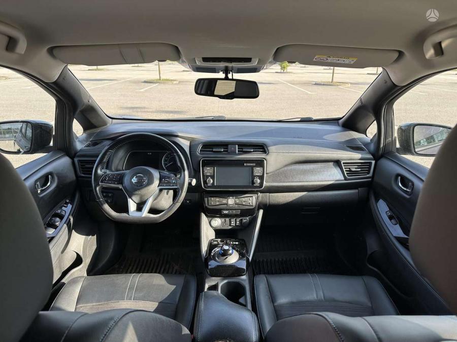 Black Nissan Leaf 2018 in Panevezys, with an engine capacity of 0.00 L and mileage of 169 thousand km for 8350 €, photo 8 on AUTOMOTO.COM.LV