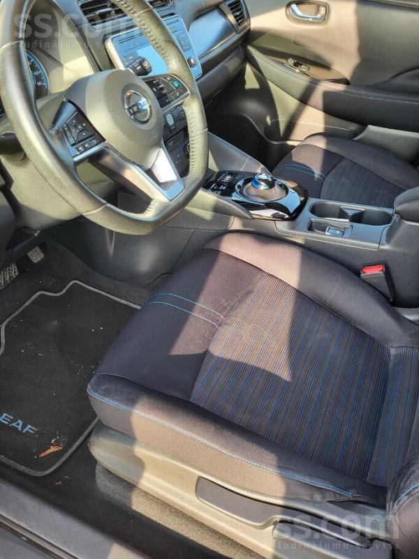 Black Nissan Leaf 2018 in Riga, with an engine capacity of 0.00 L and mileage of 207 thousand km for 7300 €, photo 7 on AUTOMOTO.COM.LV