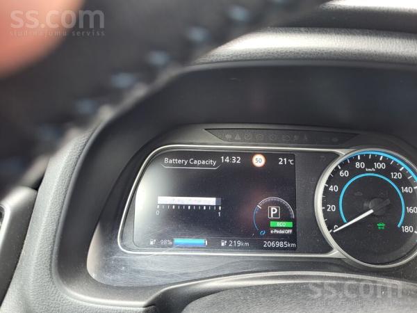 Black Nissan Leaf 2018 in Riga, with an engine capacity of 0.00 L and mileage of 207 thousand km for 7300 €, photo 10 on AUTOMOTO.COM.LV