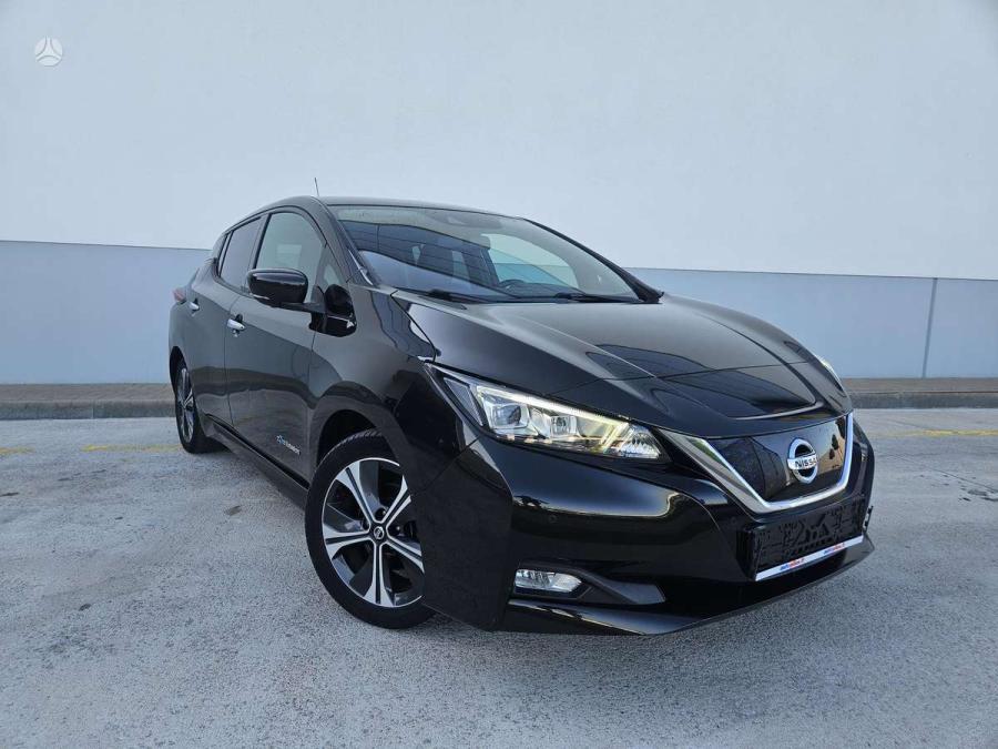 Melns Nissan Leaf 2018 Kauņa, ar dzinēja tilpumu 0.00 L un nobraukumu 130 tūkst. km par 8650 €, foto 1 vietnē AUTOMOTO.COM.LV