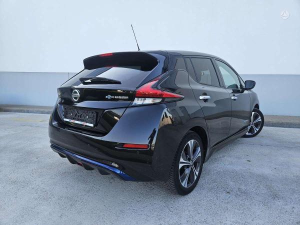 Melns Nissan Leaf 2018 Kauņa, ar dzinēja tilpumu 0.00 L un nobraukumu 130 tūkst. km par 8650 €, foto 3 vietnē AUTOMOTO.COM.LV