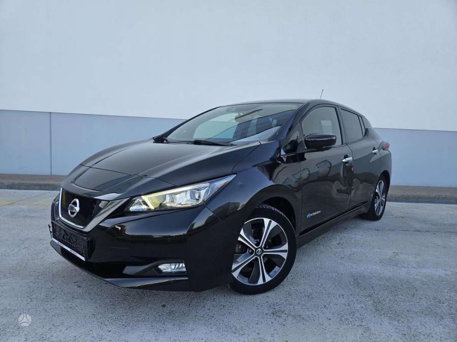Melns Nissan Leaf 2018 Kauņa, ar dzinēja tilpumu 0.00 L un nobraukumu 130 tūkst. km par 8650 €, foto 5 vietnē AUTOMOTO.COM.LV