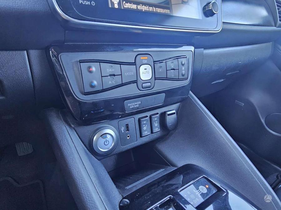 Melns Nissan Leaf 2018 Kauņa, ar dzinēja tilpumu 0.00 L un nobraukumu 130 tūkst. km par 8650 €, foto 9 vietnē AUTOMOTO.COM.LV