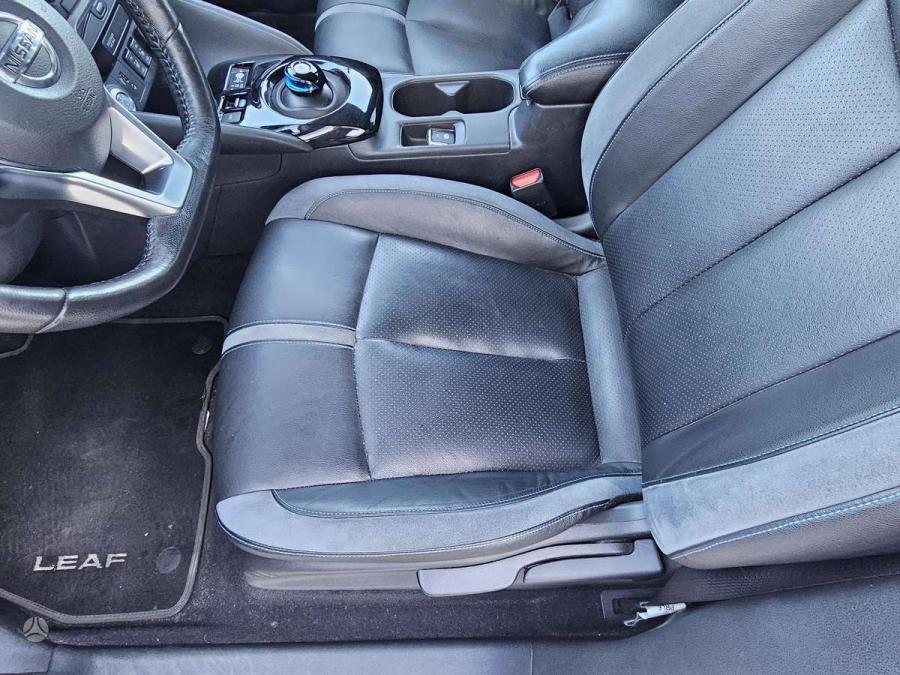 Melns Nissan Leaf 2018 Kauņa, ar dzinēja tilpumu 0.00 L un nobraukumu 130 tūkst. km par 8650 €, foto 13 vietnē AUTOMOTO.COM.LV
