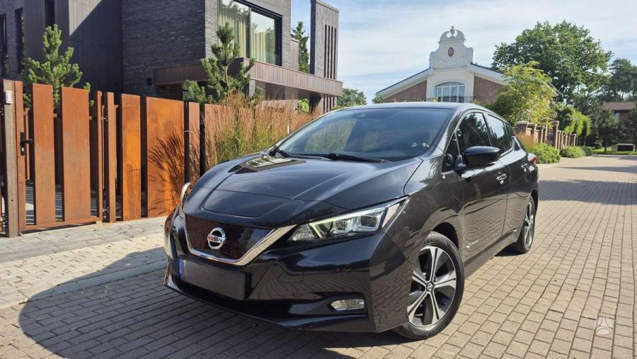 Melns Nissan Leaf 2018 Klaipėda, ar dzinēja tilpumu 0.00 L un nobraukumu 170 tūkst. km par 9999 €, foto 4 vietnē AUTOMOTO.COM.LV