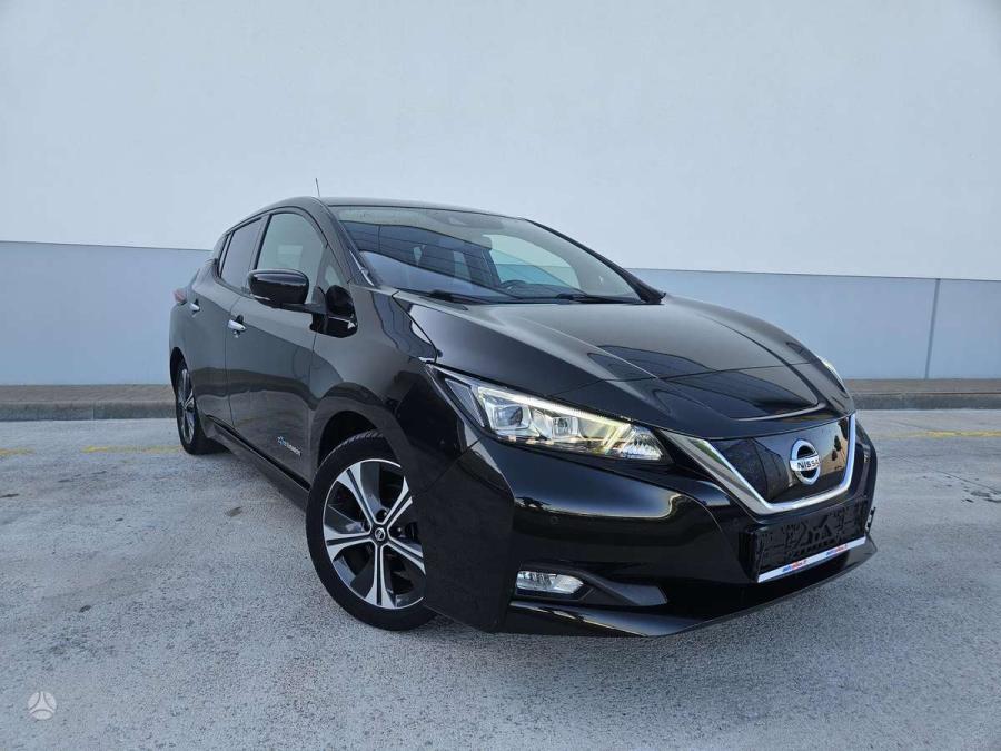 Black Nissan Leaf 2018 in Kaunas, with an engine capacity of 0.00 L and mileage of 130 thousand km for 8400 €, photo 1 on AUTOMOTO.COM.LV