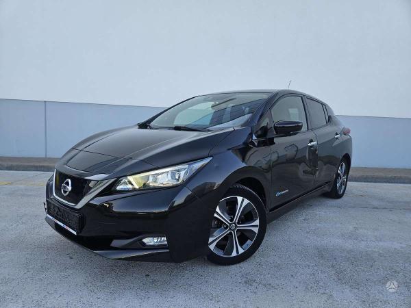 Black Nissan Leaf 2018 in Kaunas, with an engine capacity of 0.00 L and mileage of 130 thousand km for 8400 €, photo 4 on AUTOMOTO.COM.LV