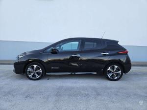 Black Nissan Leaf 2018 in Kaunas, with an engine capacity of 0.00 L and mileage of 130 thousand km for 8400 €, photo 6 on AUTOMOTO.COM.LV